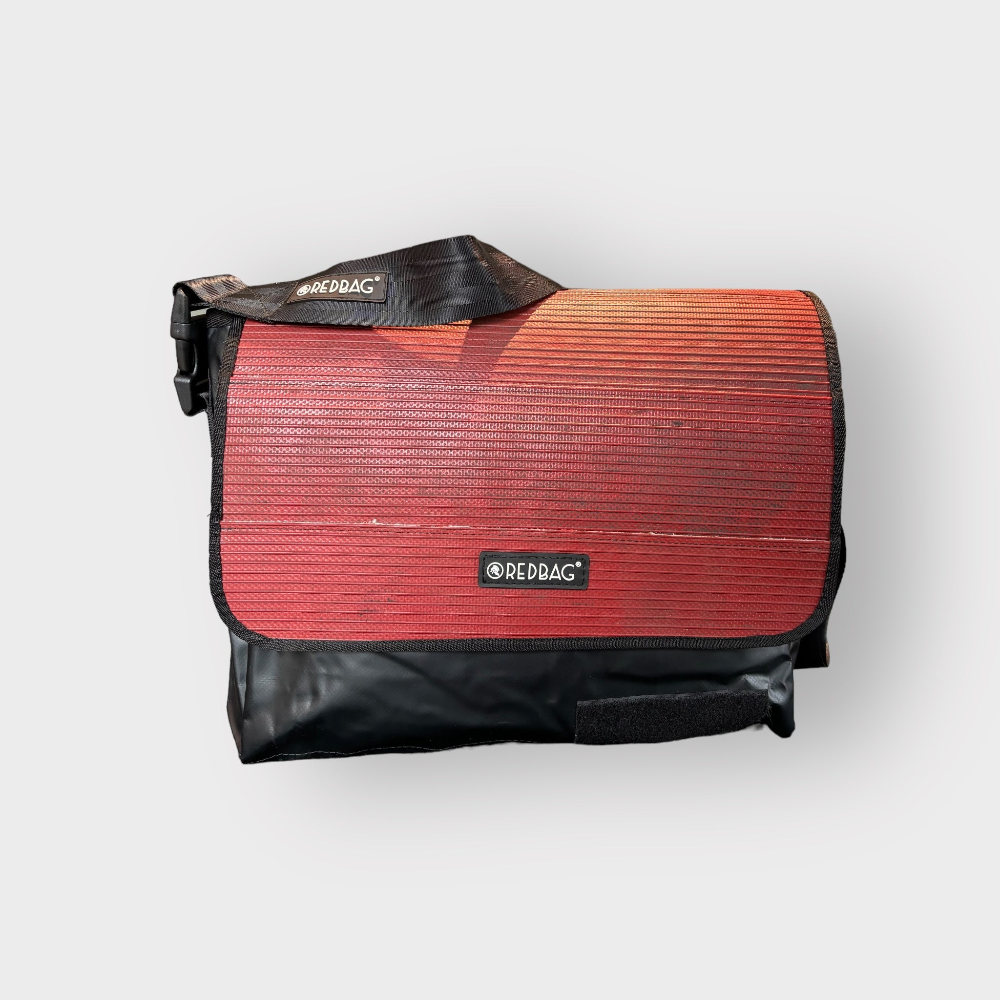 MESSENGER BAG XL | gerecycled brandweerslang | REDBAG®